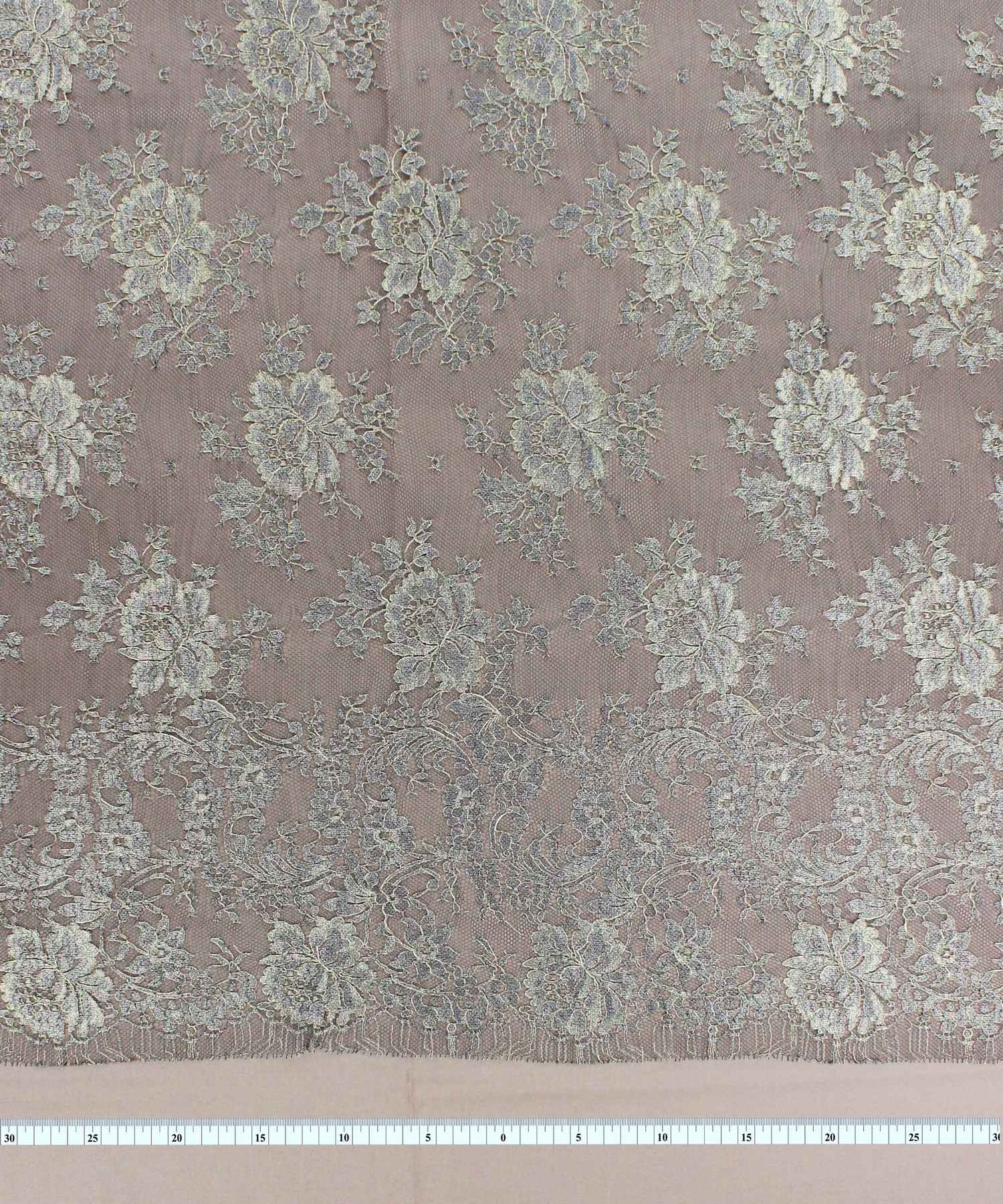 Rococo 130 cm | Lace & embroidery • Sophie Hallette