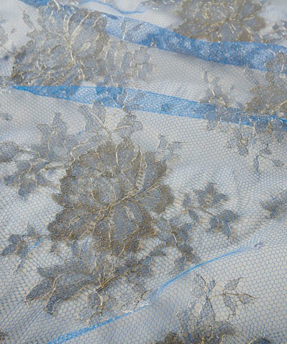 Rococo 130 cm | Lace & embroidery • Sophie Hallette